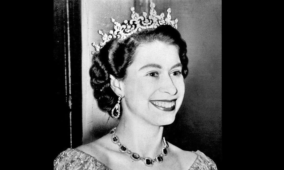 Discover how the Queen Gives an "Extra Sparkle" to her Diamonds